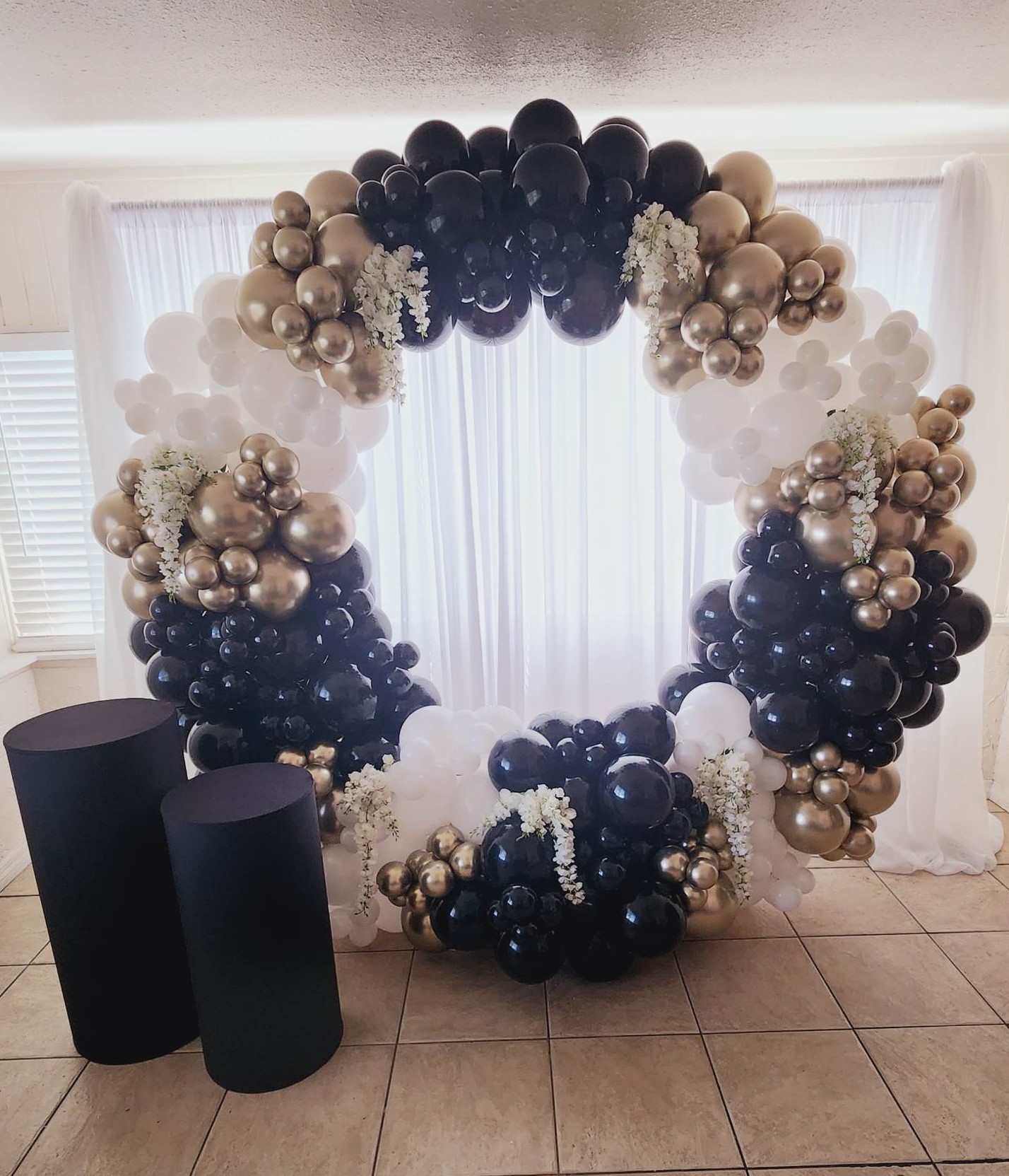 Custom Balloon Backdrops – A Diamond In The Rough Events & Rentals